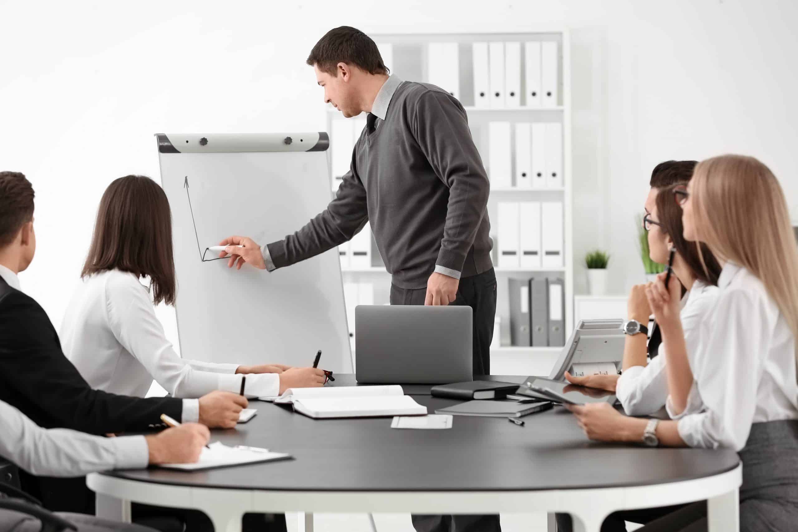 Les métiers du management accessibles en alternance